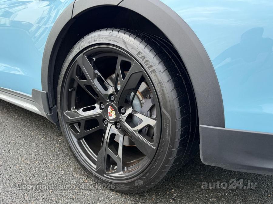 Zils Porsche Taycan 2021 Tallina, ar dzinēja tilpumu 0.00 L un nobraukumu 123 tūkst. km par 63990 €, foto 7 vietnē AUTOMOTO.COM.LV