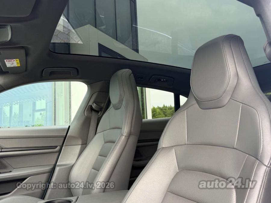 Zils Porsche Taycan 2021 Tallina, ar dzinēja tilpumu 0.00 L un nobraukumu 123 tūkst. km par 63990 €, foto 15 vietnē AUTOMOTO.COM.LV