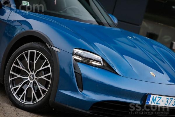 Zils Porsche Taycan 2022 Rīga, ar dzinēja tilpumu 0.00 L un nobraukumu 63 tūkst. km par 69900 €, foto 2 vietnē AUTOMOTO.COM.LV