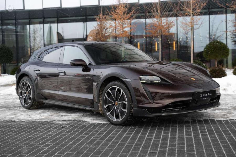 Brūns Porsche Taycan 2021 Viļņa, ar dzinēja tilpumu 0.00 L un nobraukumu 68 tūkst. km par 72000 €, foto 4 vietnē AUTOMOTO.COM.LV