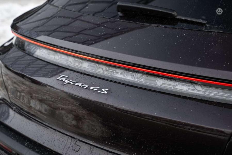 Brūns Porsche Taycan 2021 Viļņa, ar dzinēja tilpumu 0.00 L un nobraukumu 68 tūkst. km par 72000 €, foto 8 vietnē AUTOMOTO.COM.LV