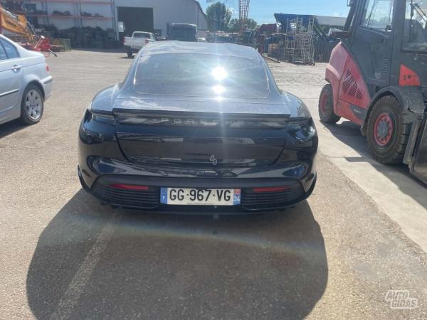 Porsche Taycan 2022 Tauragė, ar dzinēja tilpumu 0.00 L un nobraukumu 80 tūkst. km par 27000 €, foto 5 vietnē AUTOMOTO.COM.LV