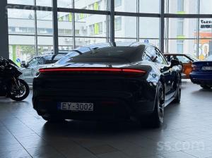 Zaļš Porsche Taycan 2020 Rīga, ar dzinēja tilpumu 0.00 L un nobraukumu 77 tūkst. km par 69000 €, foto 6 vietnē AUTOMOTO.COM.LV