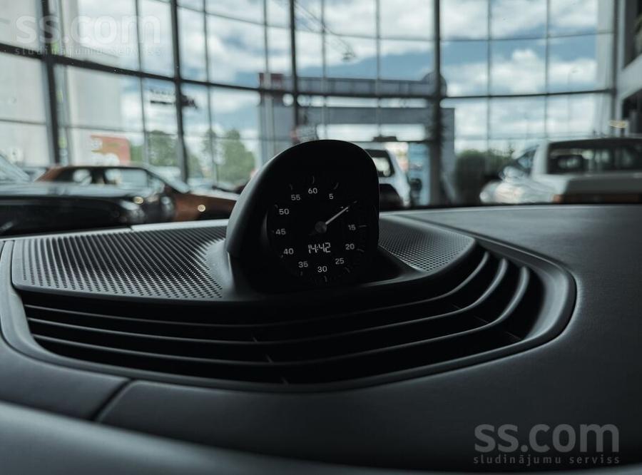Zaļš Porsche Taycan 2020 Rīga, ar dzinēja tilpumu 0.00 L un nobraukumu 77 tūkst. km par 69000 €, foto 18 vietnē AUTOMOTO.COM.LV
