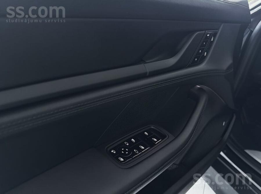 Zaļš Porsche Taycan 2020 Rīga, ar dzinēja tilpumu 0.00 L un nobraukumu 77 tūkst. km par 69000 €, foto 25 vietnē AUTOMOTO.COM.LV