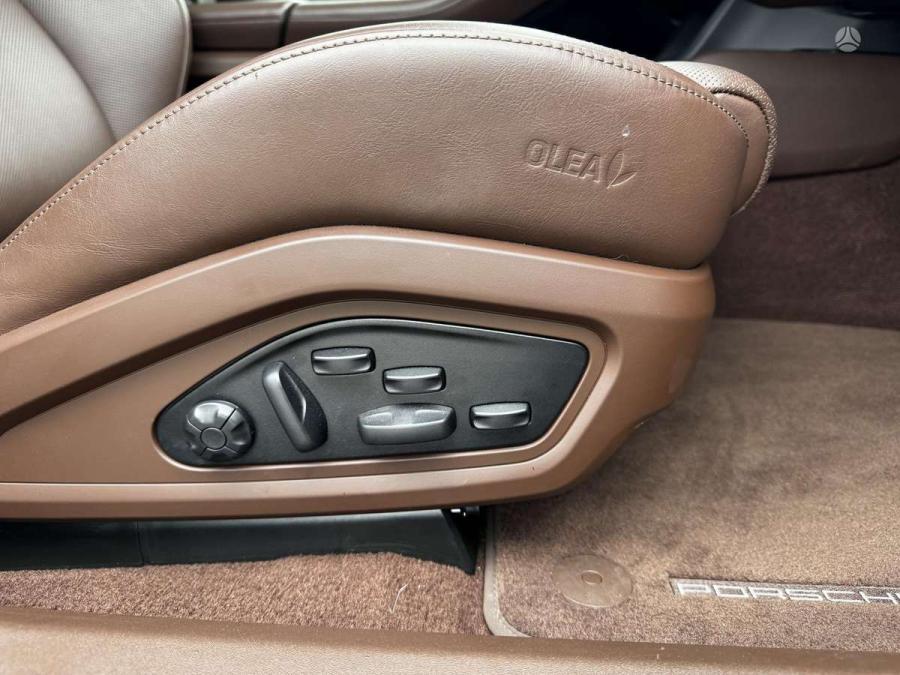 Zaļš Porsche Taycan 2023 Kauņa, ar dzinēja tilpumu 0.00 L un nobraukumu 34 tūkst. km par 47900 €, foto 13 vietnē AUTOMOTO.COM.LV