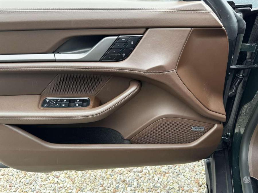 Zaļš Porsche Taycan 2023 Kauņa, ar dzinēja tilpumu 0.00 L un nobraukumu 34 tūkst. km par 47900 €, foto 19 vietnē AUTOMOTO.COM.LV