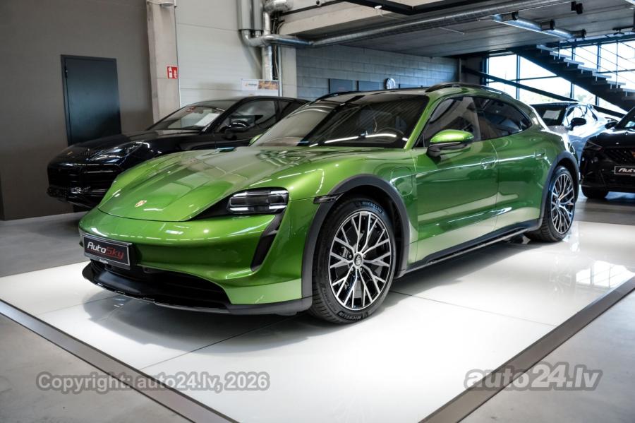 Green Porsche Taycan 2022 in Tallinn, with an engine capacity of 0.00 L and mileage of 46 thousand km for 69900 €, photo 4 on AUTOMOTO.COM.LV