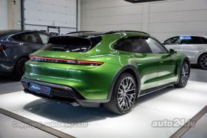 Green Porsche Taycan 2022 in Tallinn, with an engine capacity of 0.00 L and mileage of 46 thousand km for 69900 €, photo 5 on AUTOMOTO.COM.LV