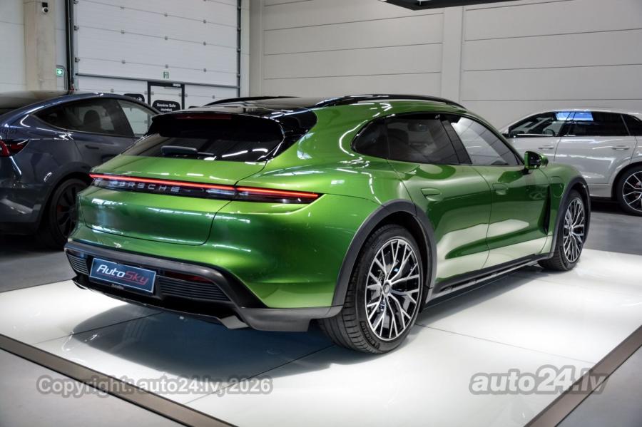 Green Porsche Taycan 2022 in Tallinn, with an engine capacity of 0.00 L and mileage of 46 thousand km for 69900 €, photo 5 on AUTOMOTO.COM.LV