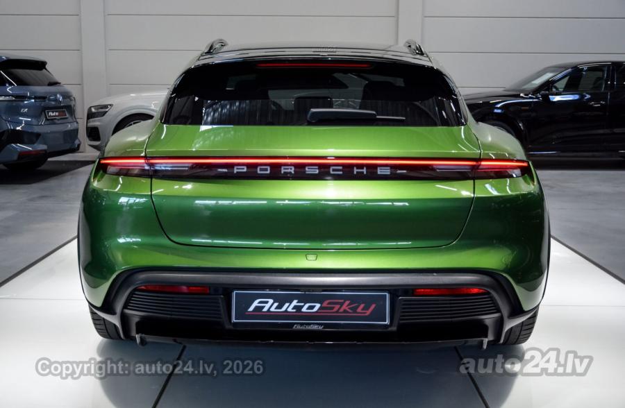 Green Porsche Taycan 2022 in Tallinn, with an engine capacity of 0.00 L and mileage of 46 thousand km for 69900 €, photo 6 on AUTOMOTO.COM.LV