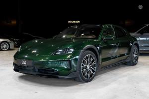 Zaļš Porsche Taycan 2024 Rīga, ar dzinēja tilpumu 0.00 L un nobraukumu 40 tūkst. km par 88990 €, foto  vietnē AUTOMOTO.COM.LV