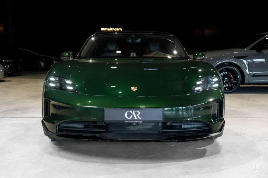 Green Porsche Taycan 2024 in Riga, with an engine capacity of 0.00 L and mileage of 40 thousand km for 88990 €, photo 3 on AUTOMOTO.COM.LV