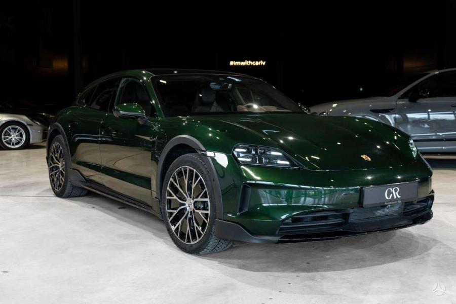 Green Porsche Taycan 2024 in Riga, with an engine capacity of 0.00 L and mileage of 40 thousand km for 88990 €, photo 4 on AUTOMOTO.COM.LV