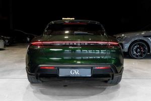 Green Porsche Taycan 2024 in Riga, with an engine capacity of 0.00 L and mileage of 40 thousand km for 88990 €, photo 6 on AUTOMOTO.COM.LV
