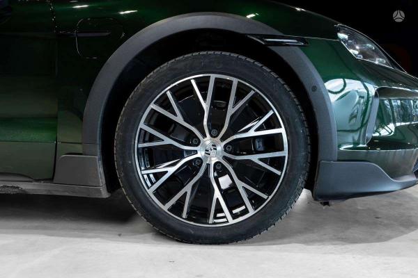 Zaļš Porsche Taycan 2024 Rīga, ar dzinēja tilpumu 0.00 L un nobraukumu 40 tūkst. km par 88990 €, foto 8 vietnē AUTOMOTO.COM.LV