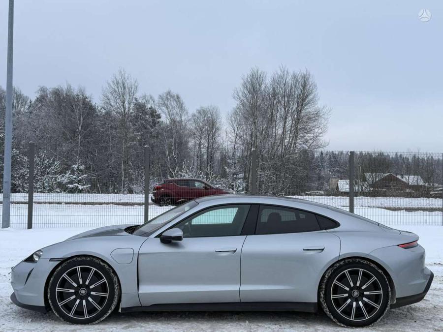 Grey Porsche Taycan 2021 in Vilnius, with an engine capacity of 0.00 L and mileage of 54 thousand km for 47500 €, photo 4 on AUTOMOTO.COM.LV