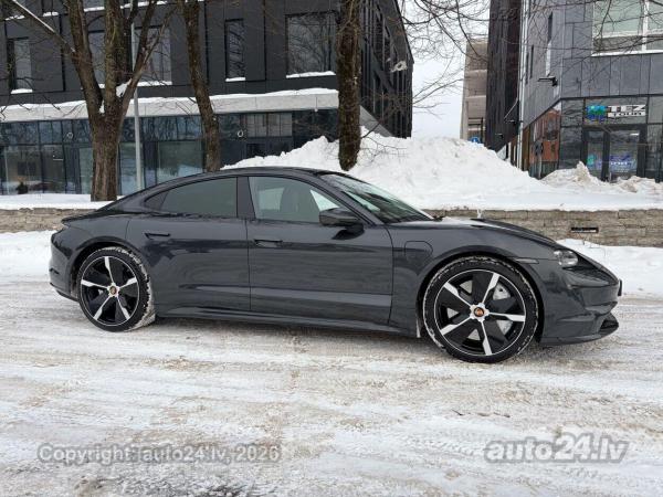 Pelēks Porsche Taycan 2020 Tallina, ar dzinēja tilpumu 0.00 L un nobraukumu 55 tūkst. km par 74900 €, foto 2 vietnē AUTOMOTO.COM.LV