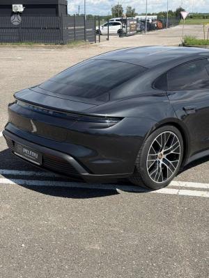 Pelēks Porsche Taycan 2020 Kėdainiai, ar dzinēja tilpumu 0.00 L un nobraukumu 126 tūkst. km par 54500 €, foto 9 vietnē AUTOMOTO.COM.LV