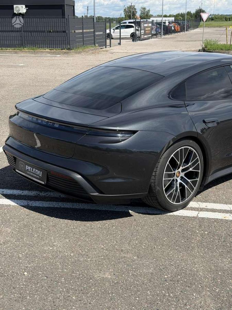 Pelēks Porsche Taycan 2020 Kėdainiai, ar dzinēja tilpumu 0.00 L un nobraukumu 126 tūkst. km par 54500 €, foto 9 vietnē AUTOMOTO.COM.LV