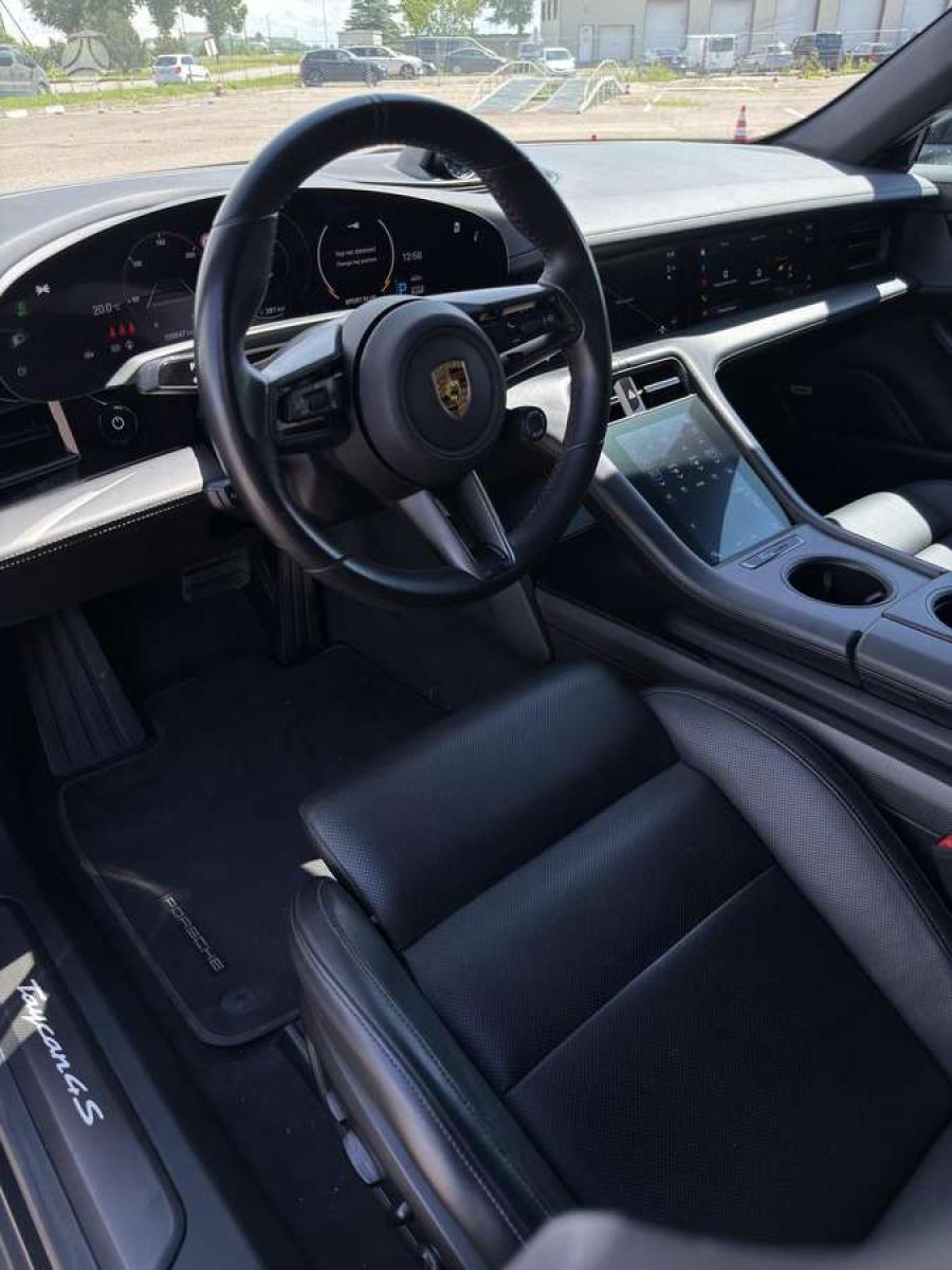 Pelēks Porsche Taycan 2020 Kėdainiai, ar dzinēja tilpumu 0.00 L un nobraukumu 126 tūkst. km par 54500 €, foto 16 vietnē AUTOMOTO.COM.LV