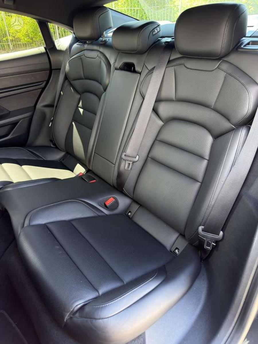 Pelēks Porsche Taycan 2020 Kėdainiai, ar dzinēja tilpumu 0.00 L un nobraukumu 126 tūkst. km par 54500 €, foto 18 vietnē AUTOMOTO.COM.LV