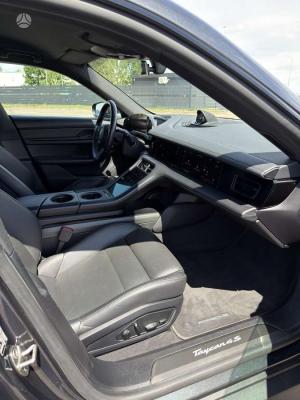Pelēks Porsche Taycan 2020 Kėdainiai, ar dzinēja tilpumu 0.00 L un nobraukumu 126 tūkst. km par 54500 €, foto 22 vietnē AUTOMOTO.COM.LV