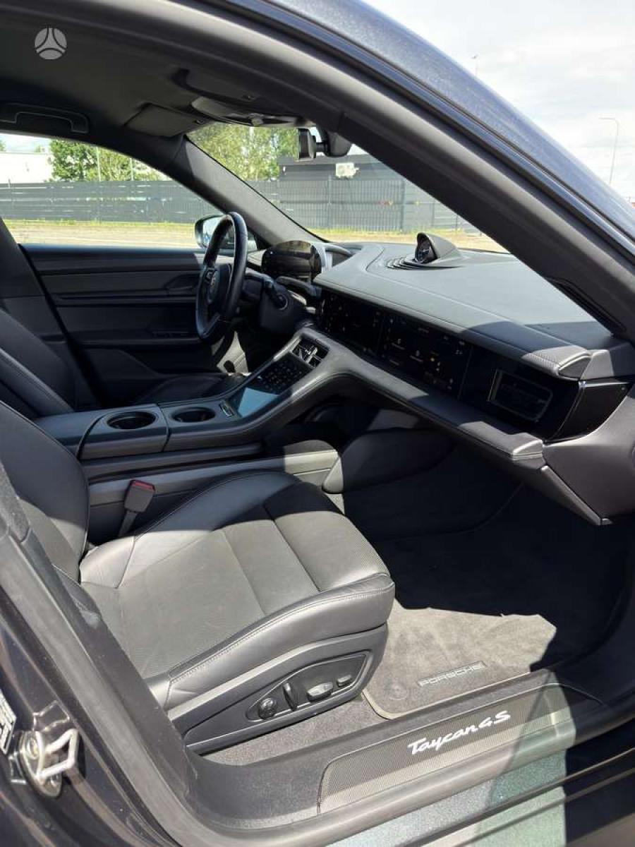 Pelēks Porsche Taycan 2020 Kėdainiai, ar dzinēja tilpumu 0.00 L un nobraukumu 126 tūkst. km par 54500 €, foto 22 vietnē AUTOMOTO.COM.LV