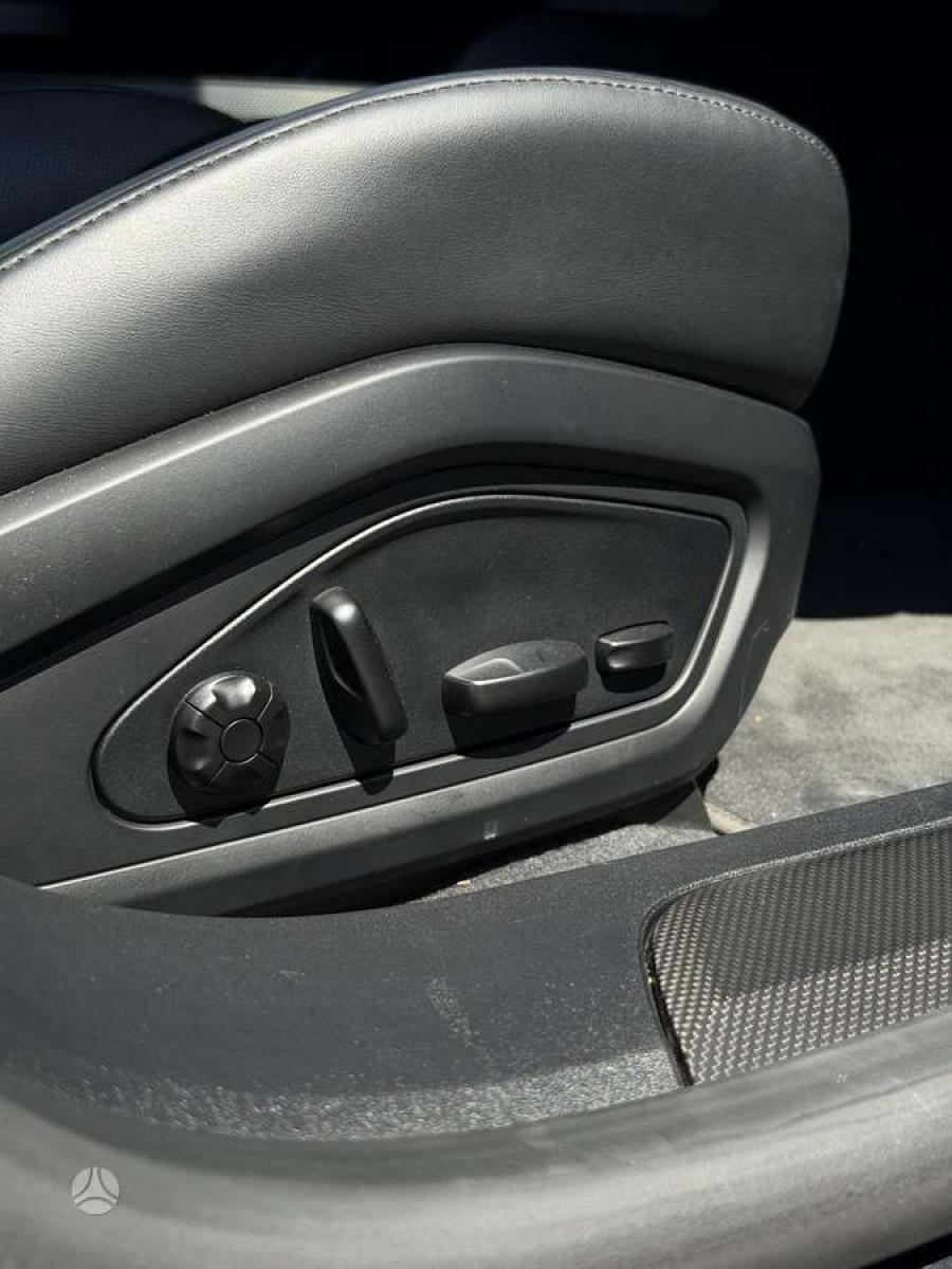 Pelēks Porsche Taycan 2020 Kėdainiai, ar dzinēja tilpumu 0.00 L un nobraukumu 126 tūkst. km par 54500 €, foto 27 vietnē AUTOMOTO.COM.LV