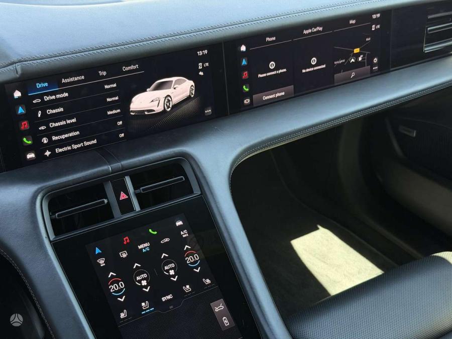 Pelēks Porsche Taycan 2020 Kėdainiai, ar dzinēja tilpumu 0.00 L un nobraukumu 126 tūkst. km par 54500 €, foto 34 vietnē AUTOMOTO.COM.LV