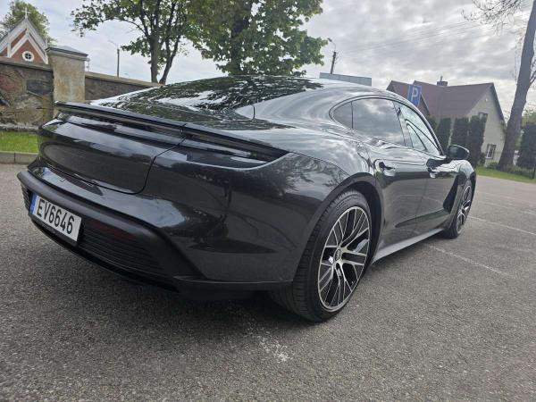 Grey Porsche Taycan 2021 in Kaunas, with an engine capacity of 0.00 L and mileage of 108 thousand km for 50000 €, photo 9 on AUTOMOTO.COM.LV