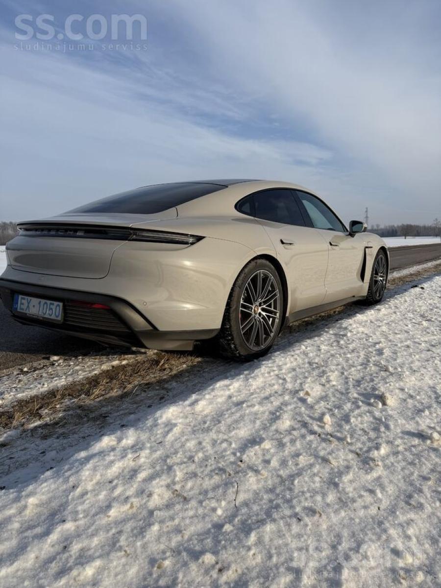 Pelēks Porsche Taycan 2021 Rīga, ar dzinēja tilpumu 0.00 L un nobraukumu 111 tūkst. km par 64000 €, foto 2 vietnē AUTOMOTO.COM.LV