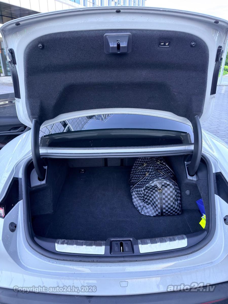 Pelēks Porsche Taycan 2021 Tallina, ar dzinēja tilpumu 0.00 L un nobraukumu 95 tūkst. km par 75000 €, foto 17 vietnē AUTOMOTO.COM.LV