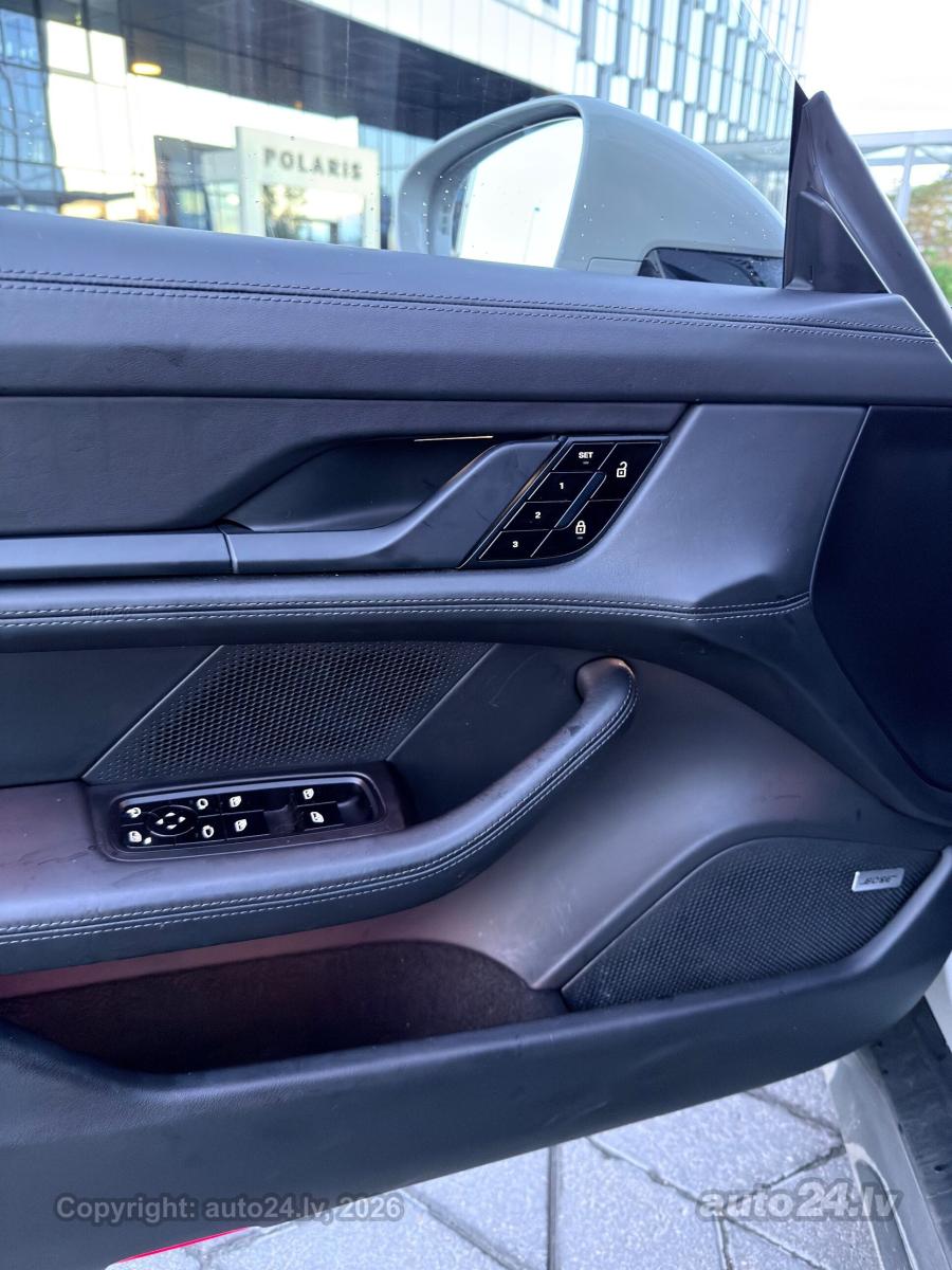Pelēks Porsche Taycan 2021 Tallina, ar dzinēja tilpumu 0.00 L un nobraukumu 95 tūkst. km par 75000 €, foto 18 vietnē AUTOMOTO.COM.LV