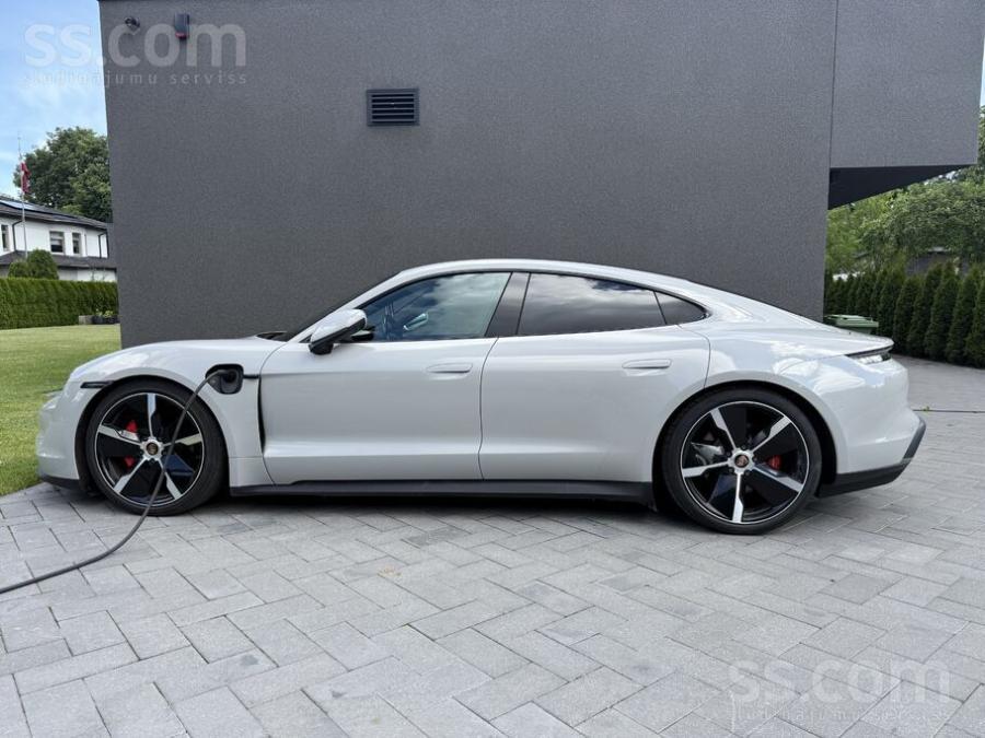 Pelēks Porsche Taycan 2021 Rīga, ar dzinēja tilpumu 0.00 L un nobraukumu 122 tūkst. km par 61000 €, foto 5 vietnē AUTOMOTO.COM.LV