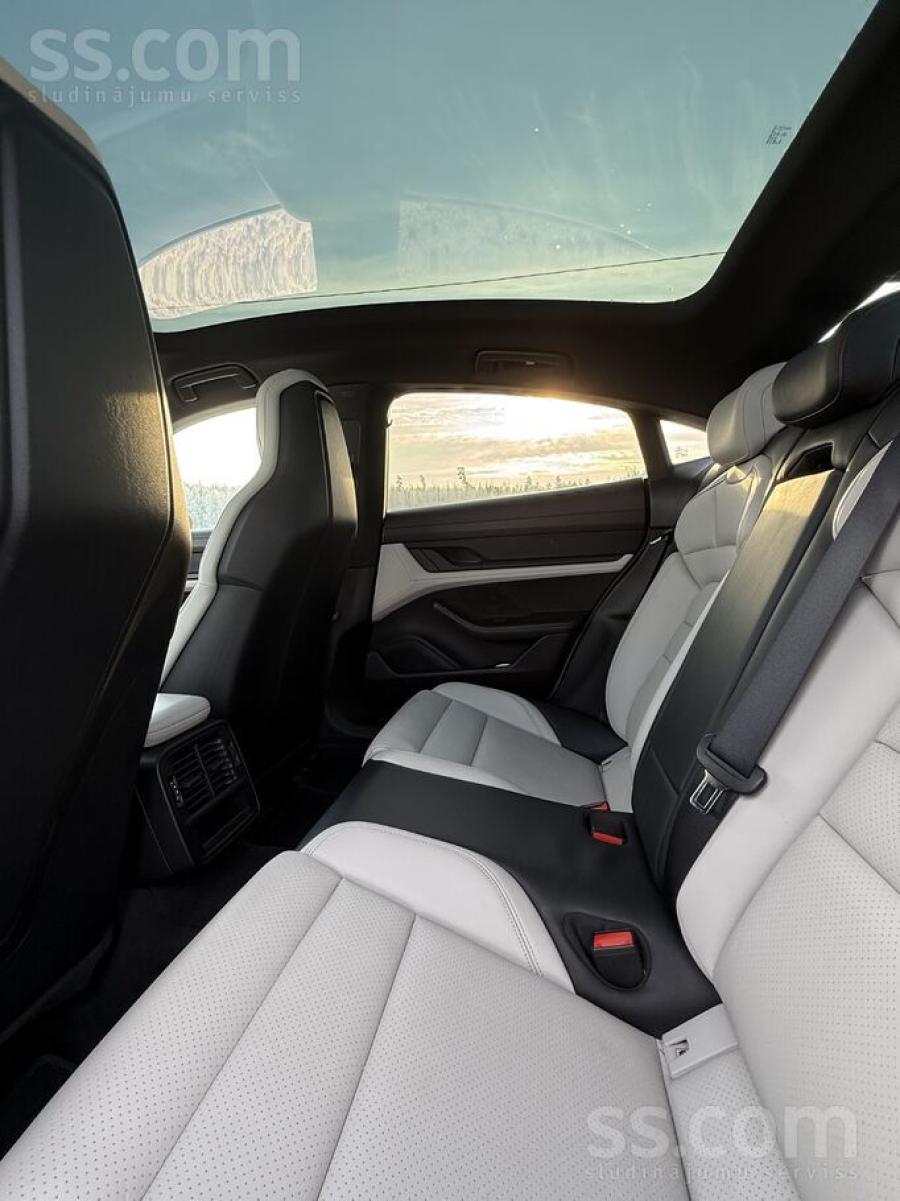 Pelēks Porsche Taycan 2021 Rīga, ar dzinēja tilpumu 0.00 L un nobraukumu 122 tūkst. km par 61000 €, foto 8 vietnē AUTOMOTO.COM.LV