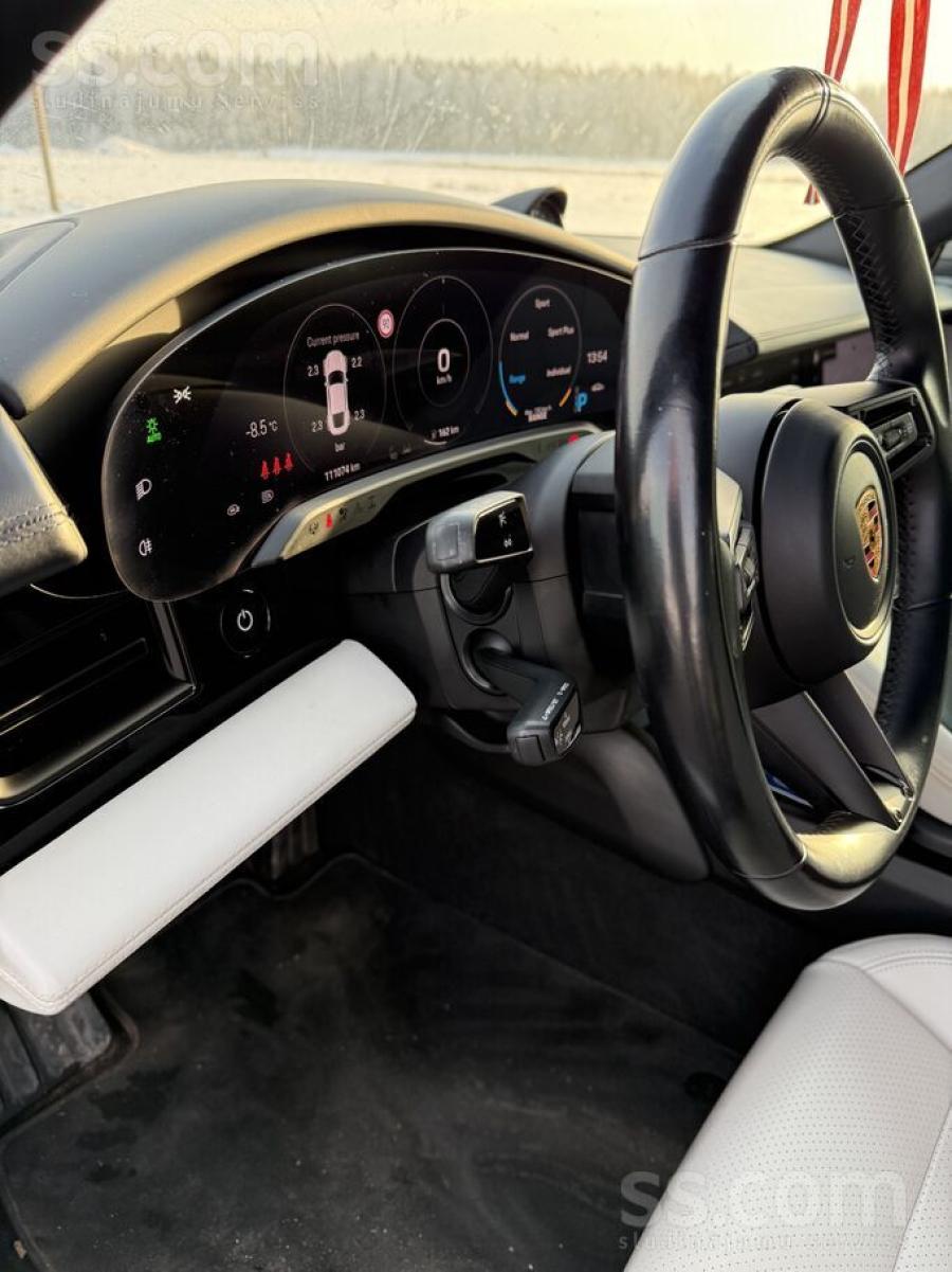 Pelēks Porsche Taycan 2021 Rīga, ar dzinēja tilpumu 0.00 L un nobraukumu 122 tūkst. km par 61000 €, foto 12 vietnē AUTOMOTO.COM.LV