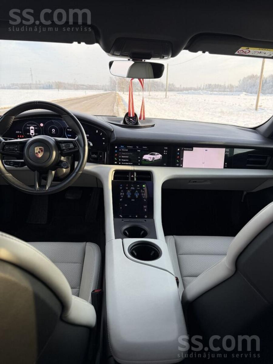 Pelēks Porsche Taycan 2021 Rīga, ar dzinēja tilpumu 0.00 L un nobraukumu 122 tūkst. km par 61000 €, foto 13 vietnē AUTOMOTO.COM.LV