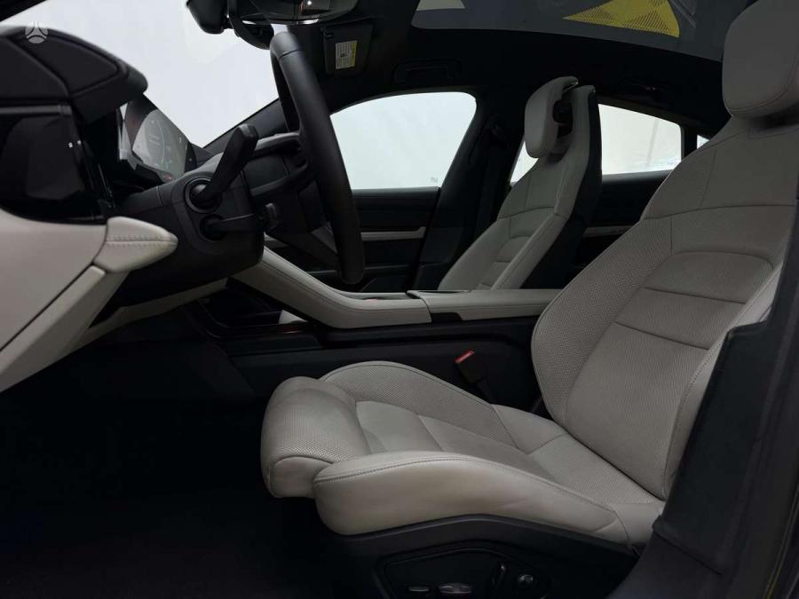 Grey Porsche Taycan 2021 in Vilnius, with an engine capacity of 0.00 L and mileage of 79 thousand km for 47250 €, photo 11 on AUTOMOTO.COM.LV