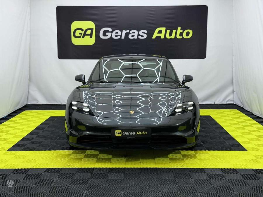 Grey Porsche Taycan 2021 in Vilnius, with an engine capacity of 0.00 L and mileage of 79 thousand km for 46750 €, photo 8 on AUTOMOTO.COM.LV