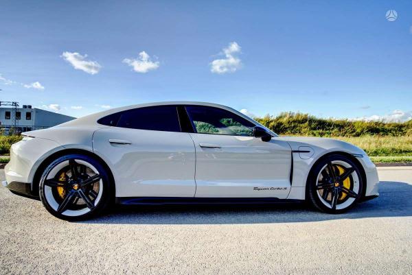 Pelēks Porsche Taycan 2021 Kauņa, ar dzinēja tilpumu 0.00 L un nobraukumu 142 tūkst. km par 69000 €, foto 7 vietnē AUTOMOTO.COM.LV