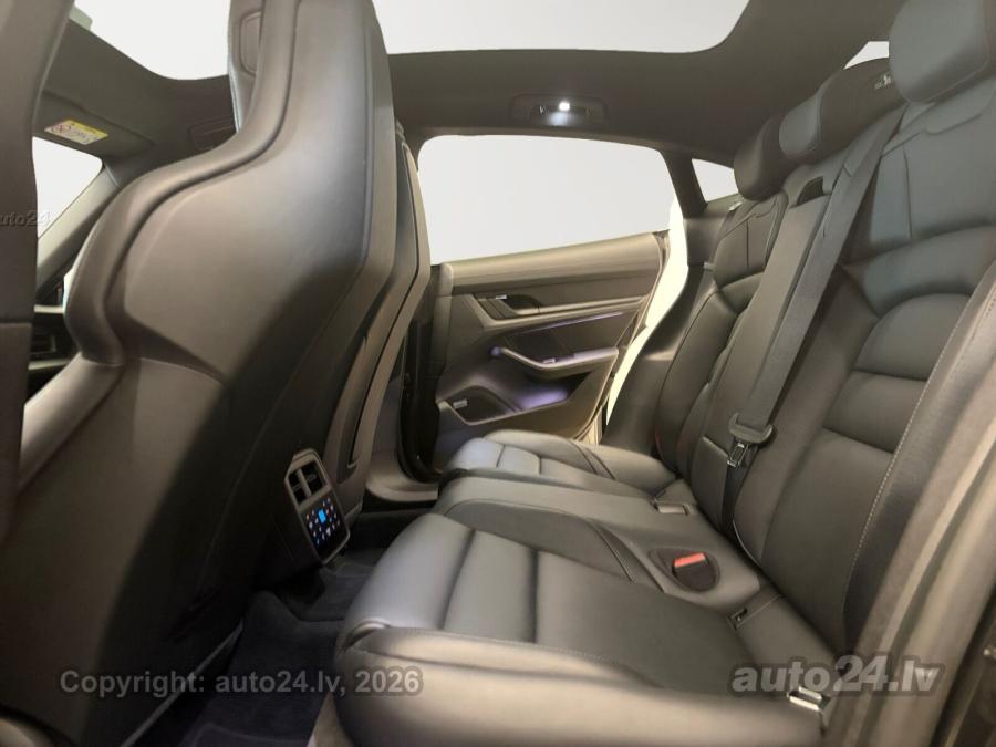 Pelēks Porsche Taycan 2021 Tallina, ar dzinēja tilpumu 0.00 L un nobraukumu 84 tūkst. km par 59900 €, foto 7 vietnē AUTOMOTO.COM.LV