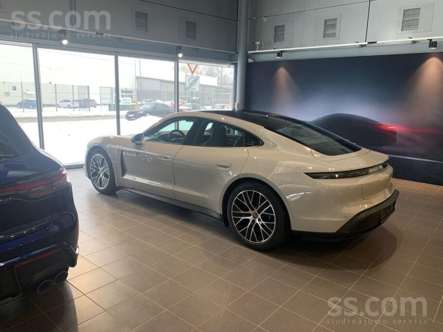 Pelēks Porsche Taycan 2022 Rīga, ar dzinēja tilpumu 0.00 L un nobraukumu 69 tūkst. km par 61900 €, foto 3 vietnē AUTOMOTO.COM.LV