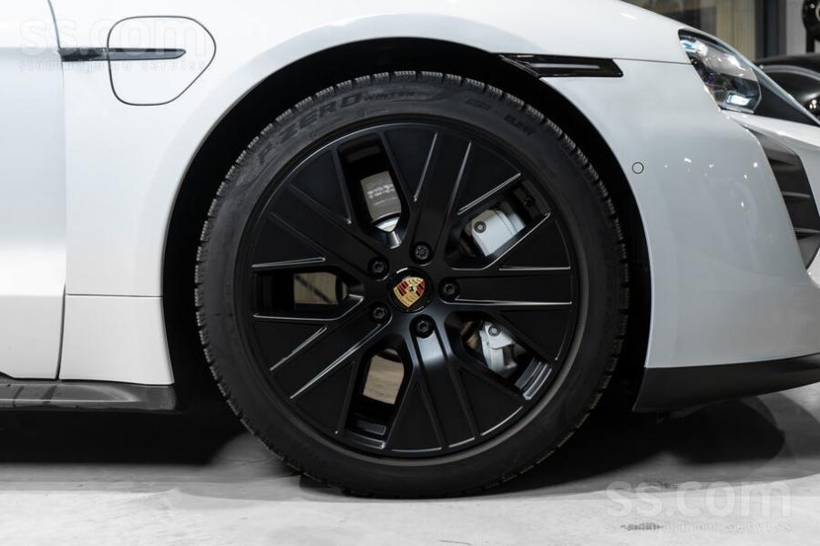 Pelēks Porsche Taycan 2023 Rīga, ar dzinēja tilpumu 0.00 L un nobraukumu 20 tūkst. km par 90000 €, foto 8 vietnē AUTOMOTO.COM.LV