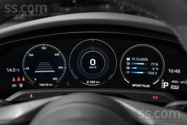 Серый Порше Тайкан 2023 в Рига, объемом двигателя 0.00 л и пробегом 20 тыс. км за 90000 €, фото 9 на AUTOMOTO.COM.LV