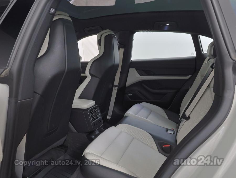 Серый Порше Тайкан 2021 в Таллин, объемом двигателя 0.00 л и пробегом 92 тыс. км за 62000 €, фото 13 на AUTOMOTO.COM.LV