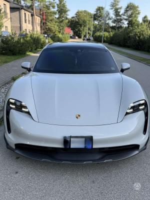 Grey Porsche Taycan 2022 in Kaunas, with an engine capacity of 0.00 L and mileage of 41 thousand km for 67000 €, photo 3 on AUTOMOTO.COM.LV