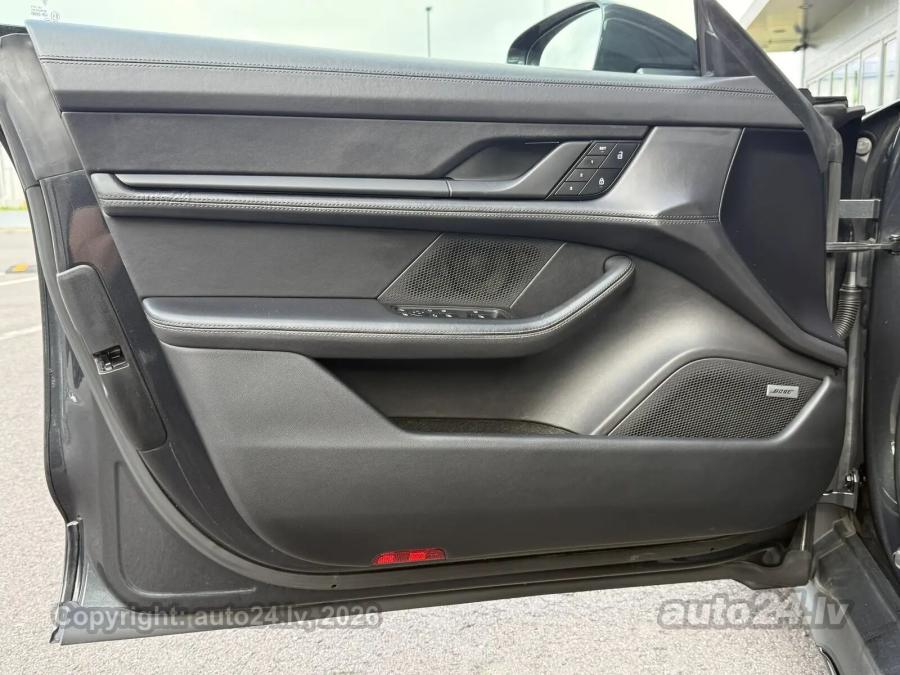 Pelēks Porsche Taycan 2022 Tallina, ar dzinēja tilpumu 0.00 L un nobraukumu 79 tūkst. km par 69995 €, foto 13 vietnē AUTOMOTO.COM.LV