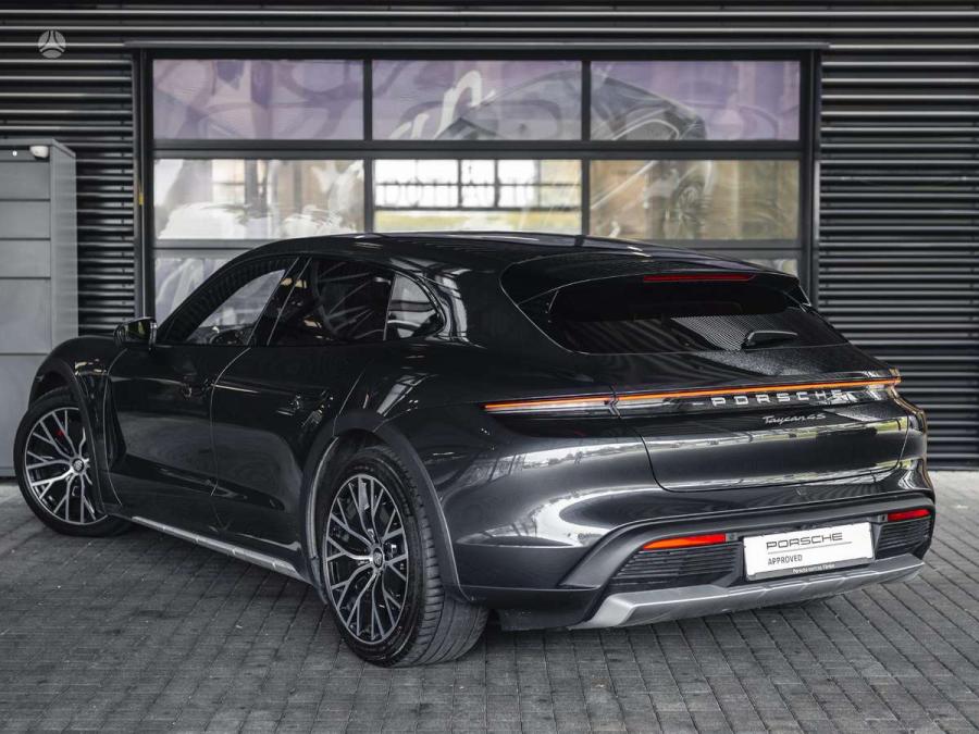 Pelēks Porsche Taycan 2023 Viļņa, ar dzinēja tilpumu 0.00 L un nobraukumu 54 tūkst. km par 79911 €, foto 3 vietnē AUTOMOTO.COM.LV