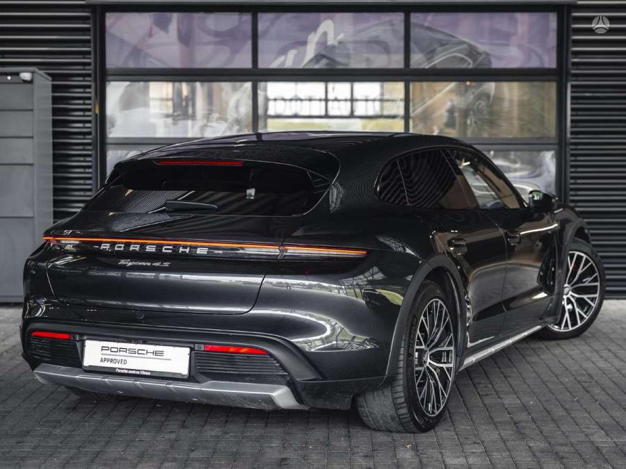 Pelēks Porsche Taycan 2023 Viļņa, ar dzinēja tilpumu 0.00 L un nobraukumu 54 tūkst. km par 79911 €, foto 5 vietnē AUTOMOTO.COM.LV